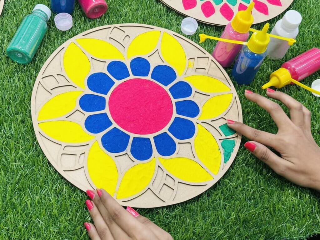 Flower Design Reusable Rangoli Stencil with 6 rangoli colours ...